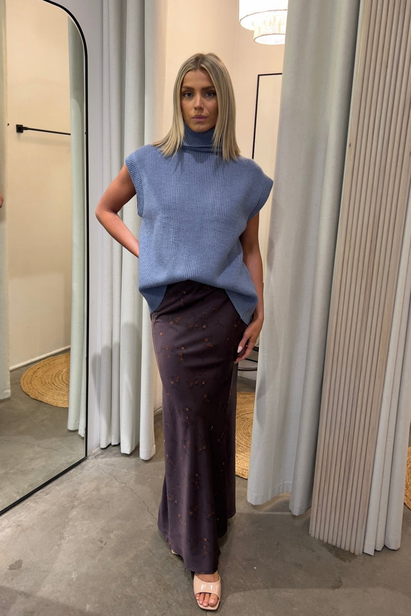 GLEAM BERRY FLORAL MAXI SKIRT – Violet Muse Boutique